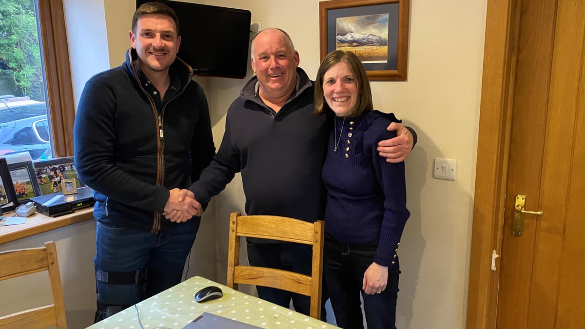 New Shadow Minister joins NFU Cymru on farm | brecon-radnor.co.uk